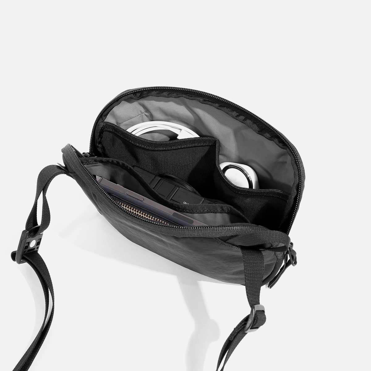AER Go Sling - Black | Garmentory