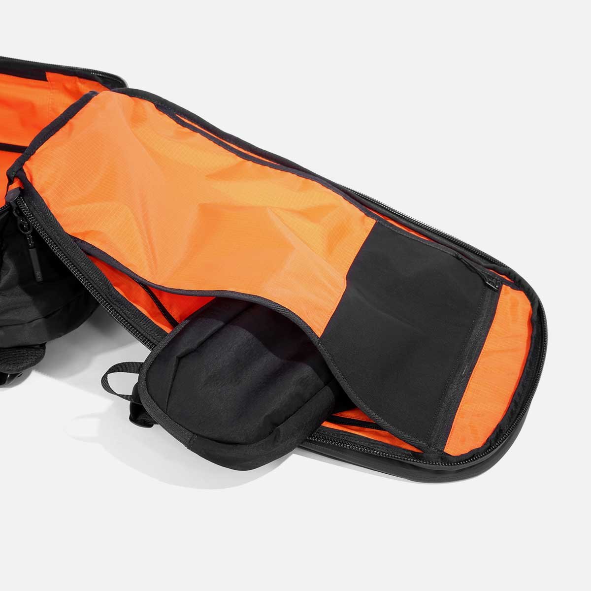 AER Go Sling - Black | Garmentory