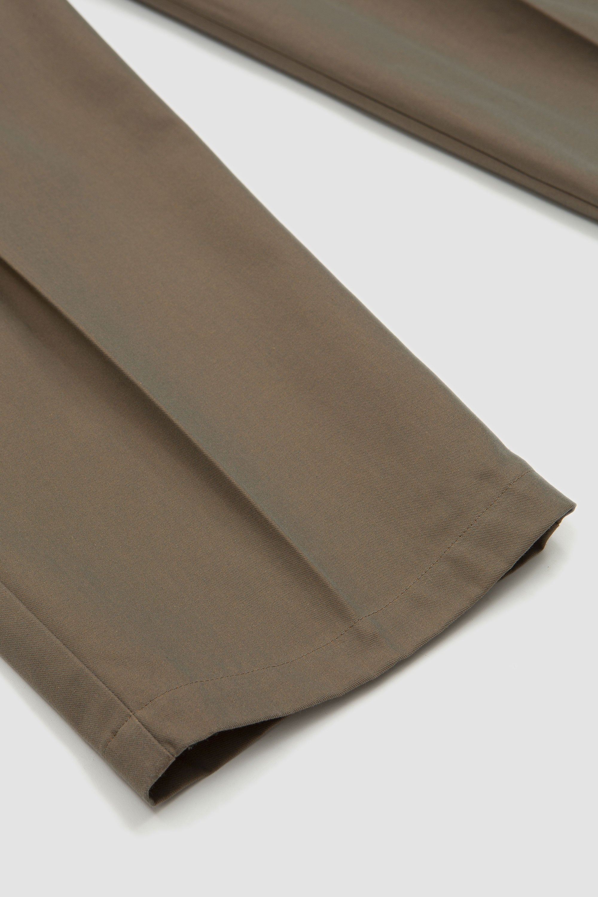 Still By Hand Deep Tuck Pressed Pants - Olive | Garmentory