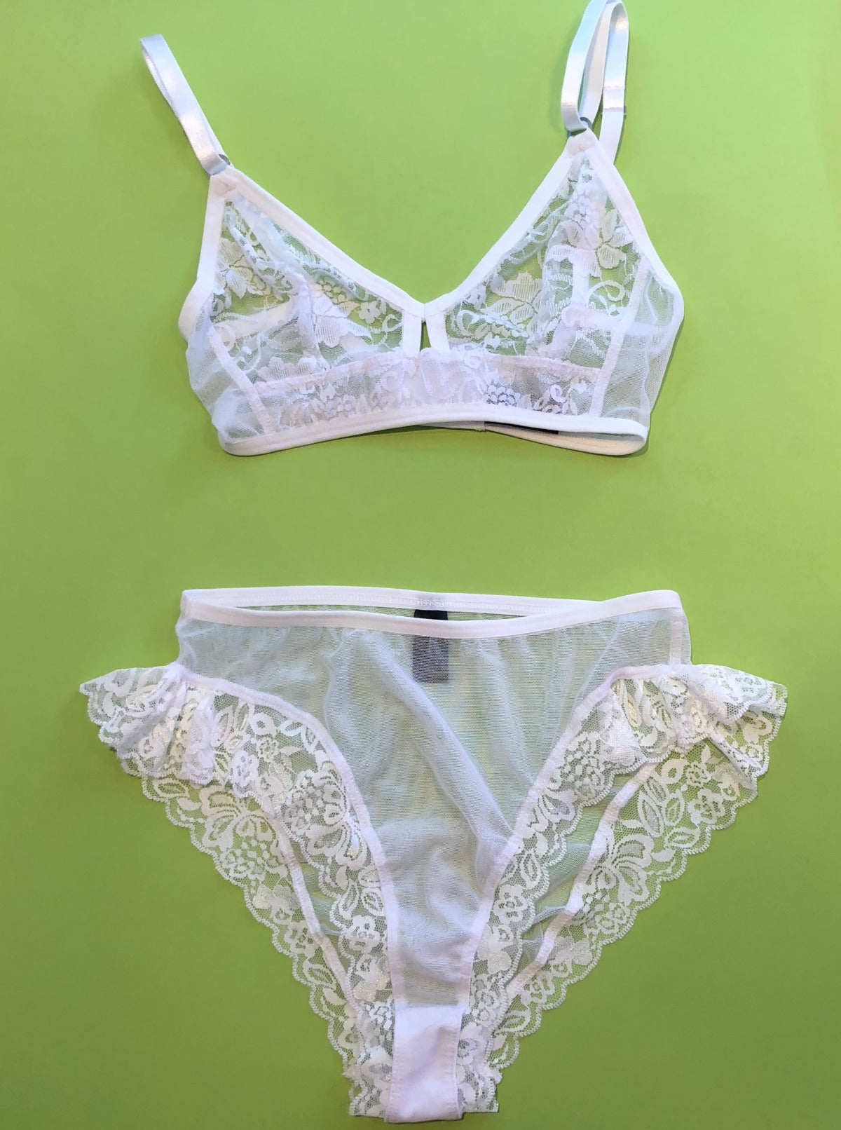 Bully Boy Brick Keyhole Wireless Bra - White Lace | Garmentory