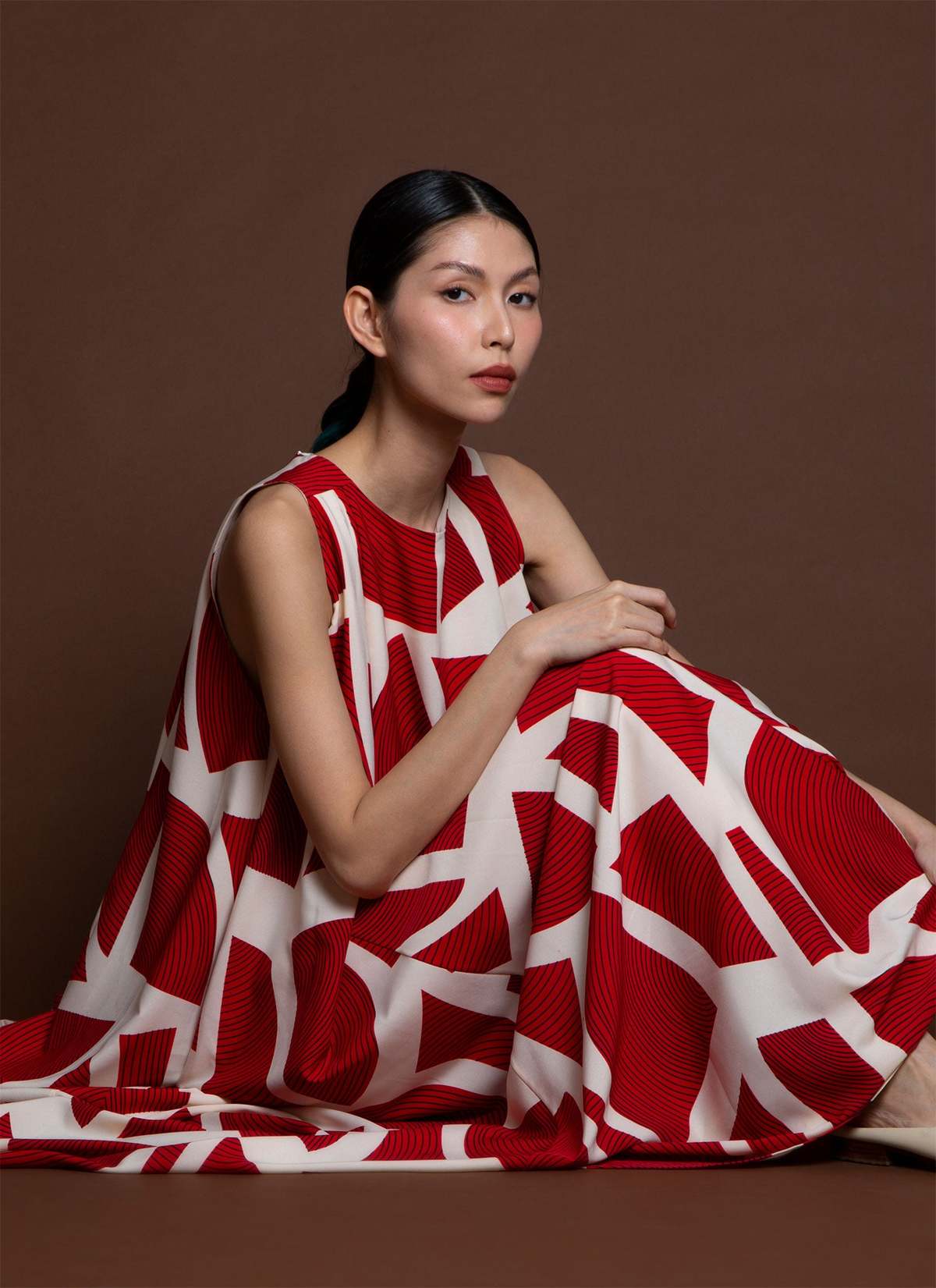 KAAREM Culantro Six-Panel Maxi Tent Dress - Red La Gang Leaf Print ...