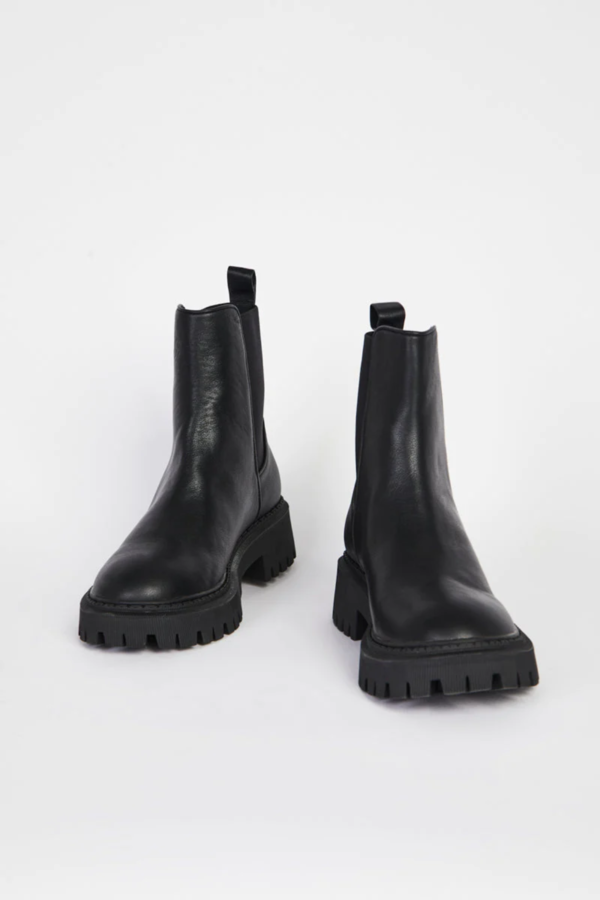 "INTENTIONALLY __________." Vegan Guided Pull On Boot - Black | Garmentory