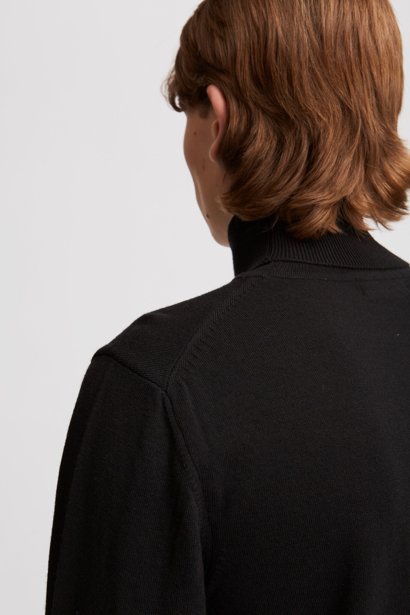 Livid Tuck Extra Fine Italian Merino Wool Turtleneck - Black | Garmentory