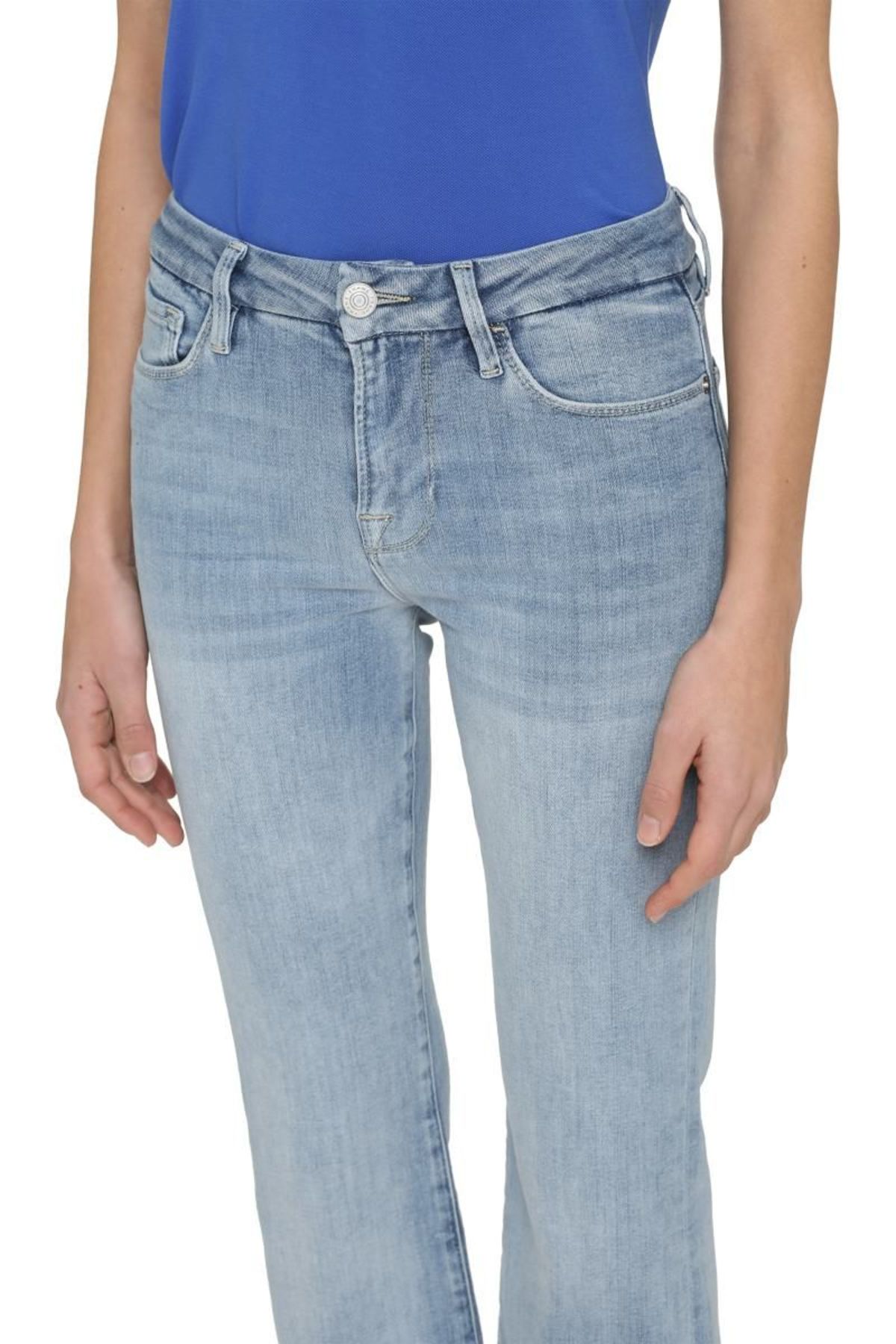 Frame LE CROP MINI BOOT JEANS - Denim | Garmentory