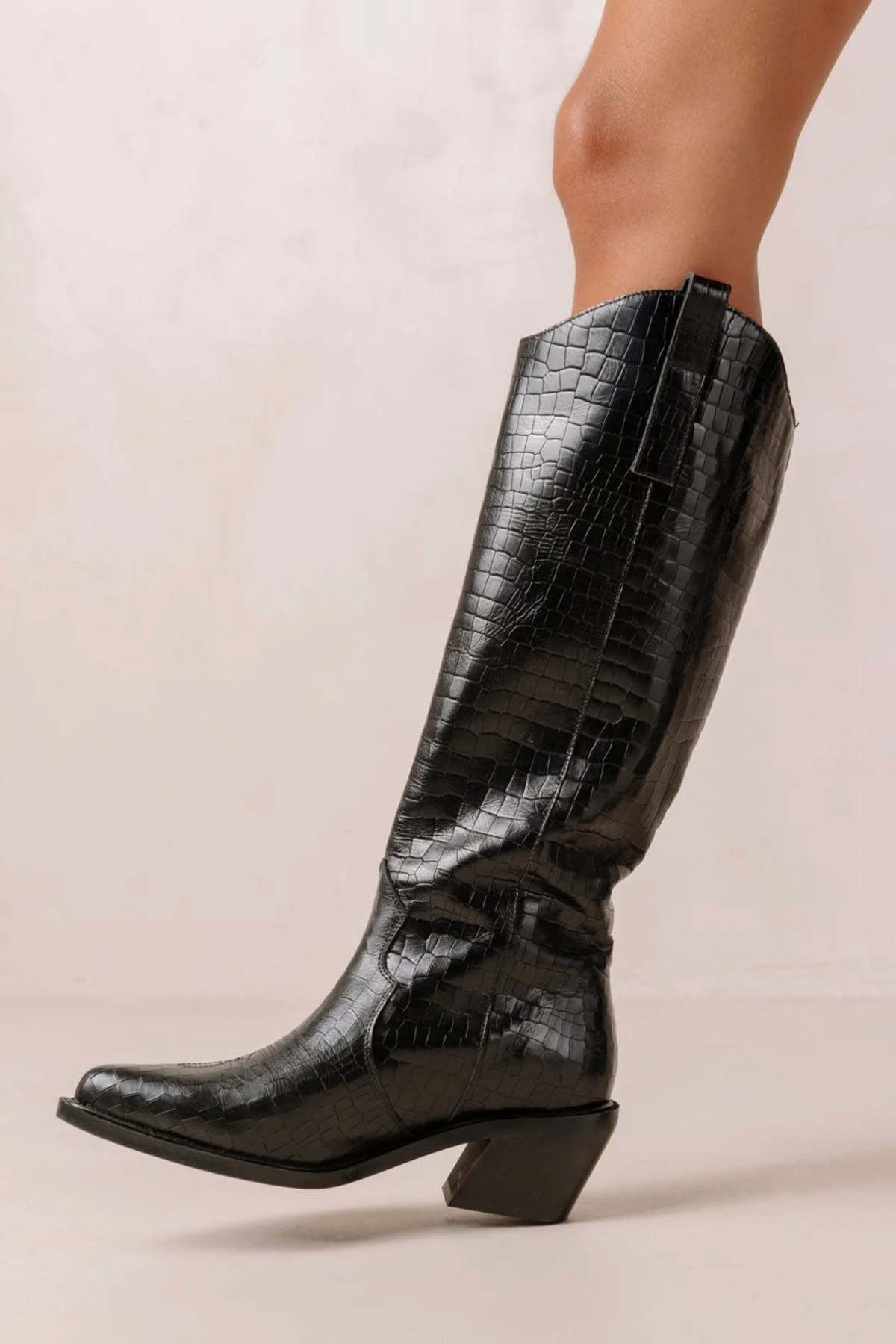 Alohas Mount Alli Boot - Black | Garmentory