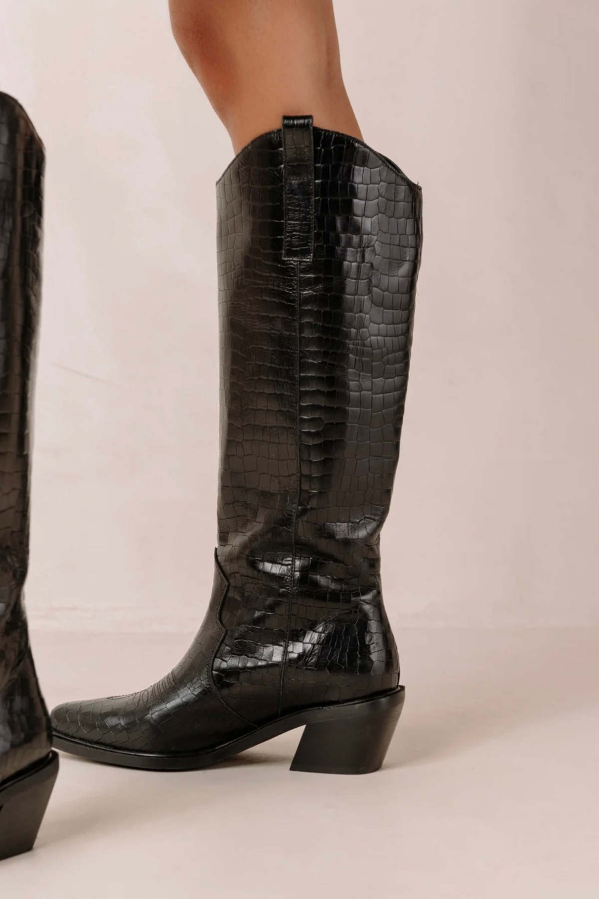 Alohas Mount Alli Boot - Black | Garmentory