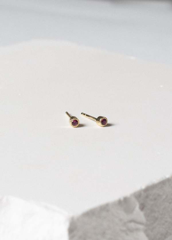 Lulu Designs Sofia Studs - Garnet | Garmentory