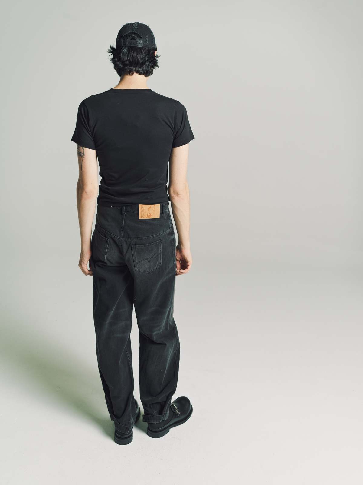 Martine Rose Cowboy Wash Wide Leg Jean - Black | Garmentory