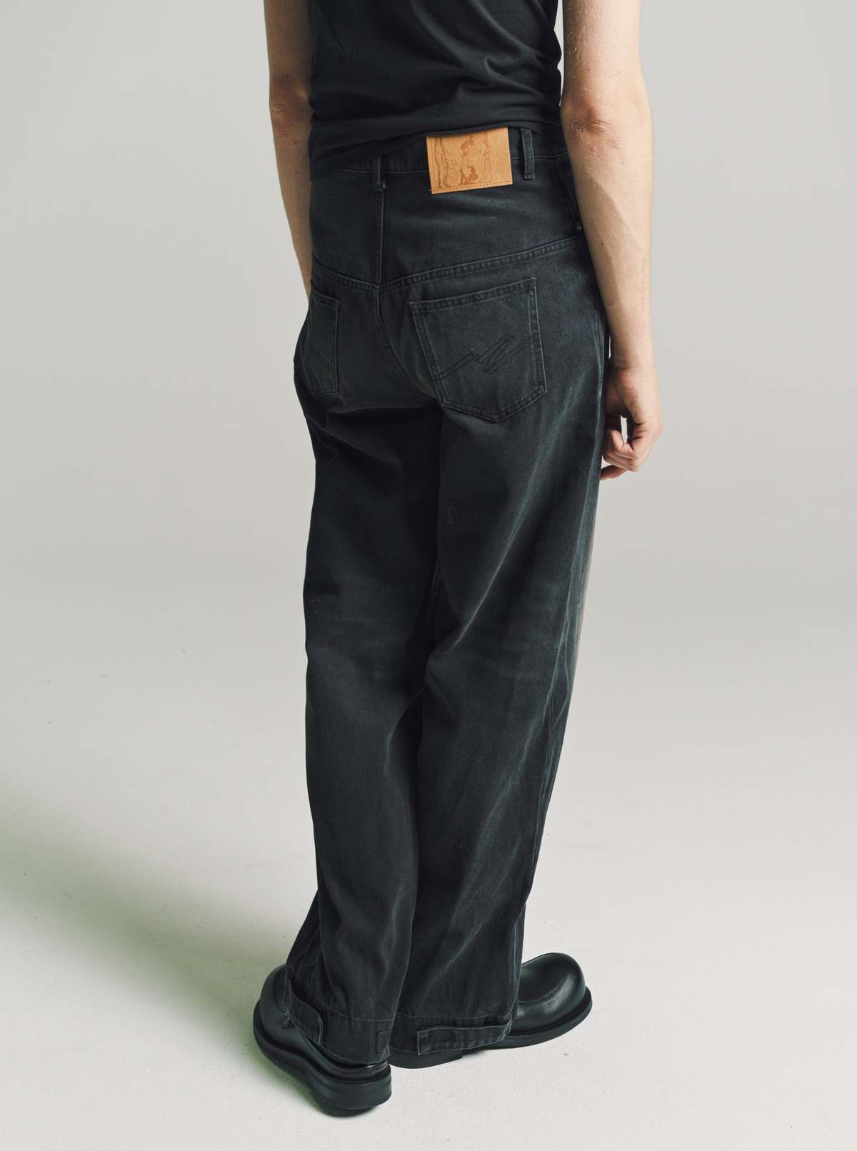 Martine Rose Cowboy Wash Wide Leg Jean - Black | Garmentory