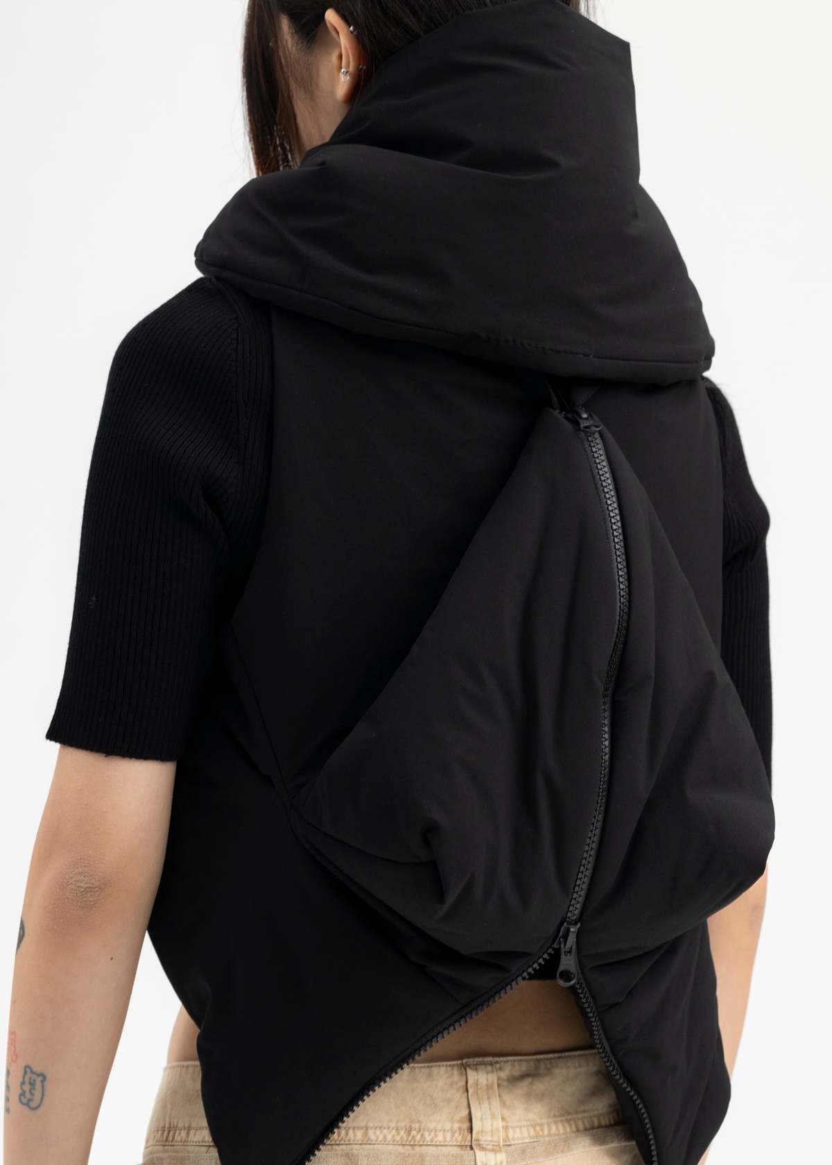 Hyein Seo ORIGAMI BAG VEST - BLACK | Garmentory